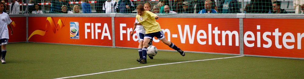 Rooftop Soccer - Upper 90 rooftop soccer pitches, Queens, New York