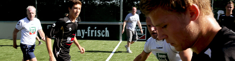 Rooftop Soccer - Upper 90 rooftop soccer pitches, Queens, New York