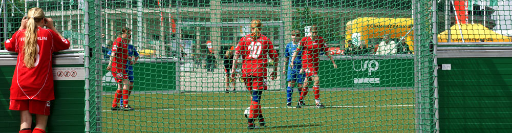 Rooftop Soccer - Upper 90 rooftop soccer pitches, Queens, New York