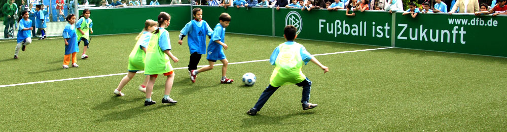 Rooftop Soccer - Upper 90 rooftop soccer pitches, Queens, New York